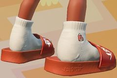 Red FishFry Sandals - Inkipedia, the Splatoon wiki